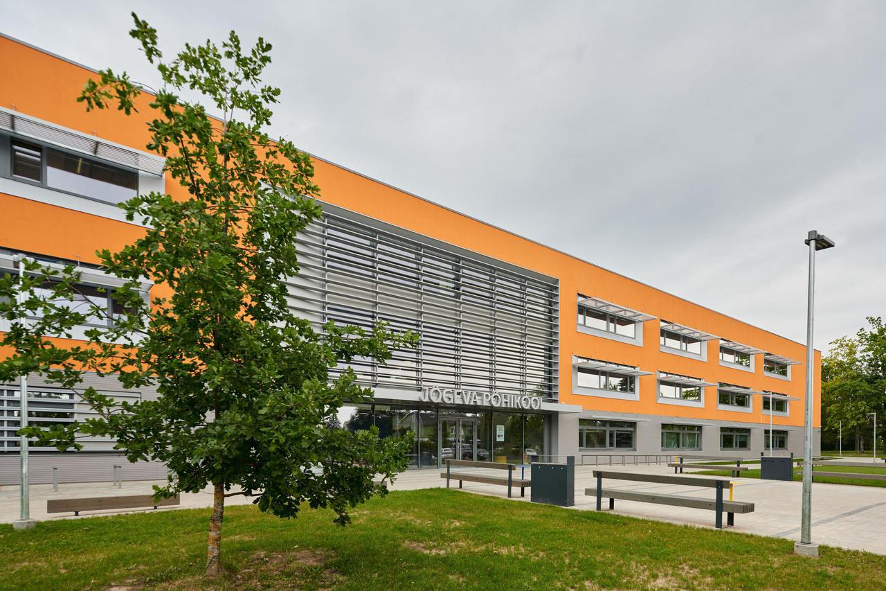 Jõgeva Primary School and Public Library — JVR Architects
